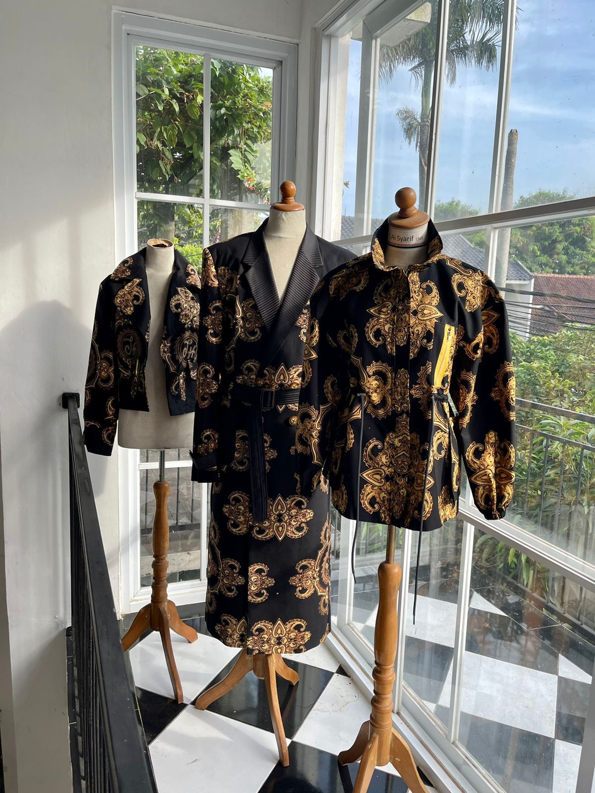 Ai Syarif Mendesign Batik Khusus Untuk Pebasket NBA Justin Holiday ...